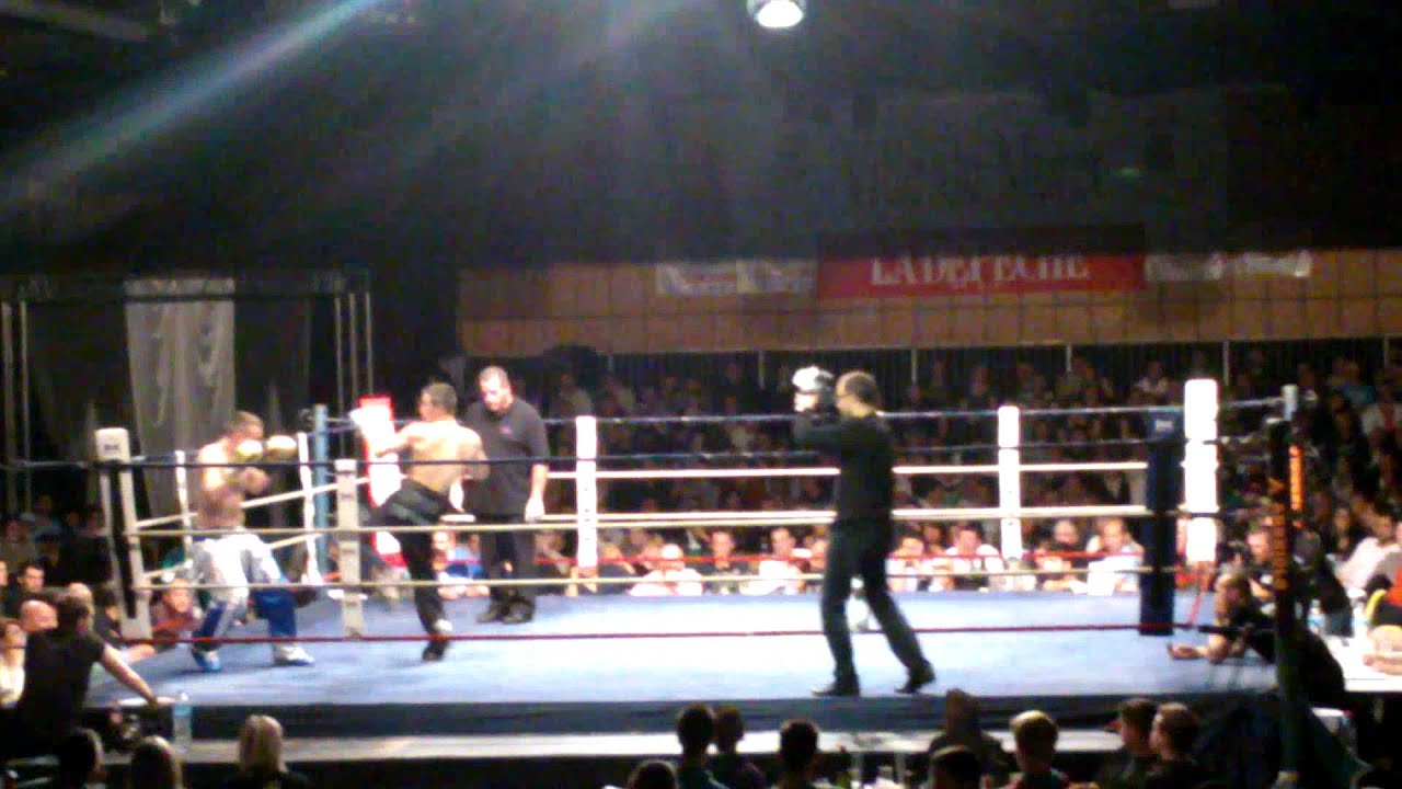 Sam allan - World Champion Title Fight - Round 3 - YouTube