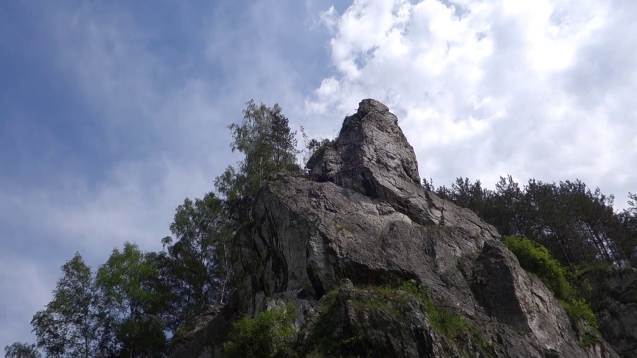 Скалы Польша. Деревня Кобыляны (Kobylany) Люблинское воеводство. 27 мая ...