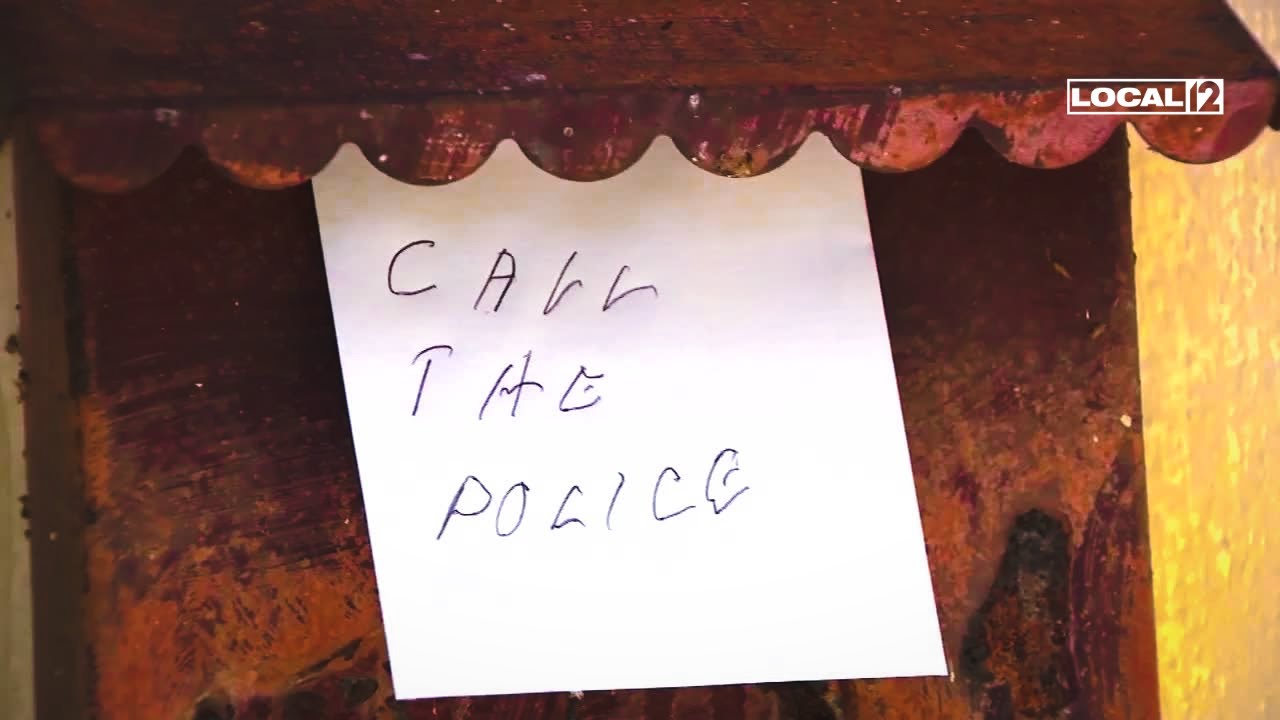 Mailman saw a desperate 3-word note hanging from an elderly man’s ...