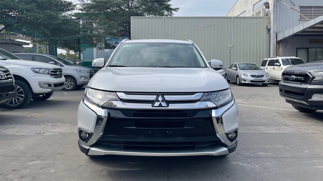 Mẫu mpv 7 chỗ gầm cao hơn 600 triệu,Outlander 2019 xứng tầm gia đình ...