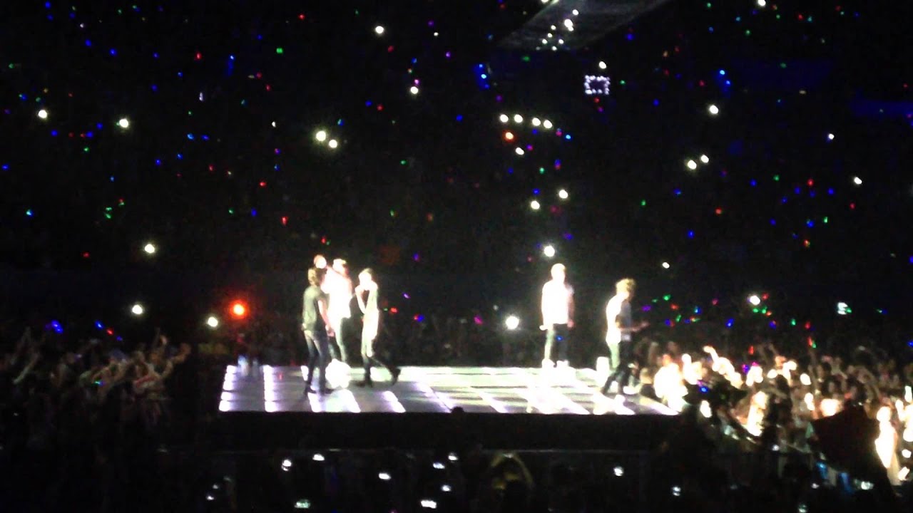 One Direction - One Way or Another (Perth Concert 28-09-2013) - YouTube
