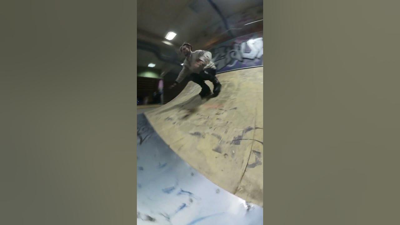 Frontflip on a quarter pipe - YouTube