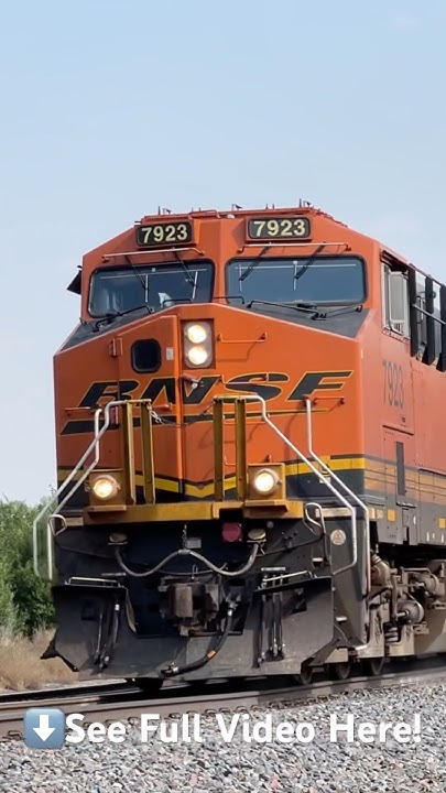 Dual BNSF GEVOs Lead H-SLADEN Around the Curve!! - YouTube