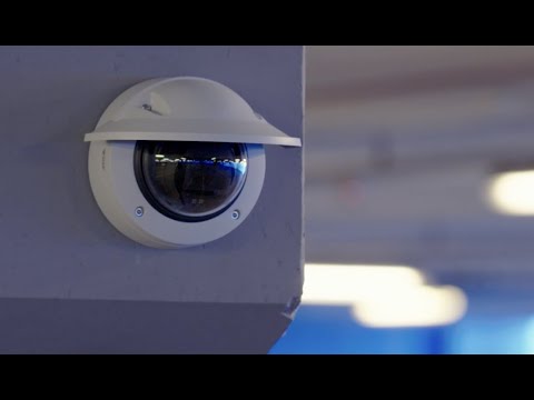 All-in-one vehicle access control with AXIS P3265-LVE-3 License Plate ...