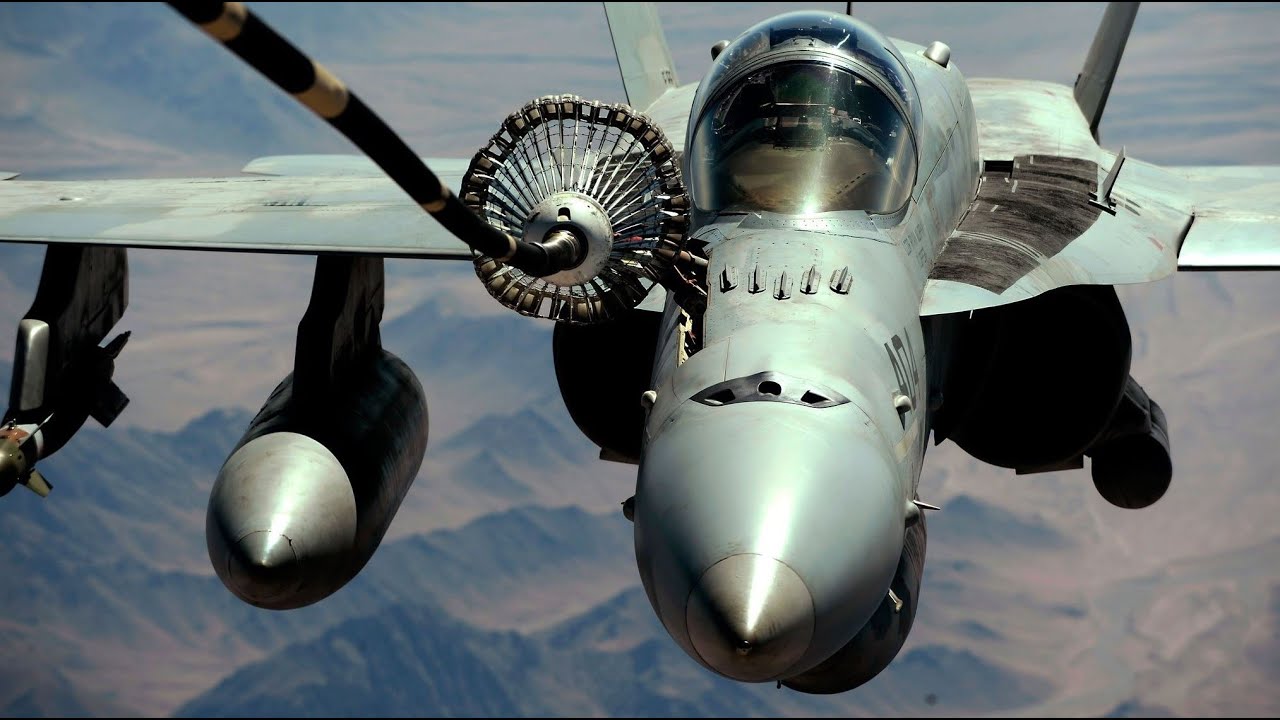 Topless, thirsty and in a figure eight - YouTube