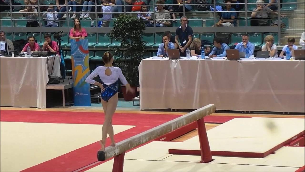 Anne Kuhm (1996) - Sénior - Championnat de France 2016 - YouTube