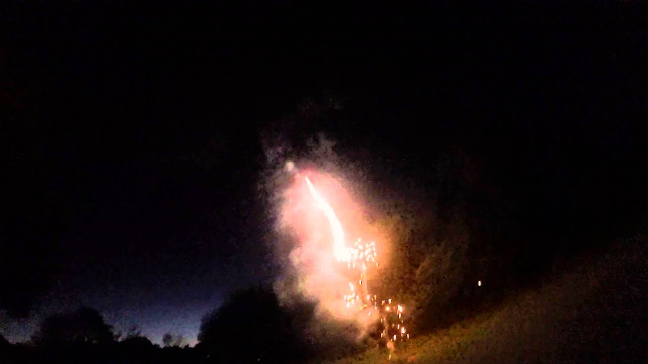 2014 July 4th Fireworks - Screaming Monkeys - YouTube