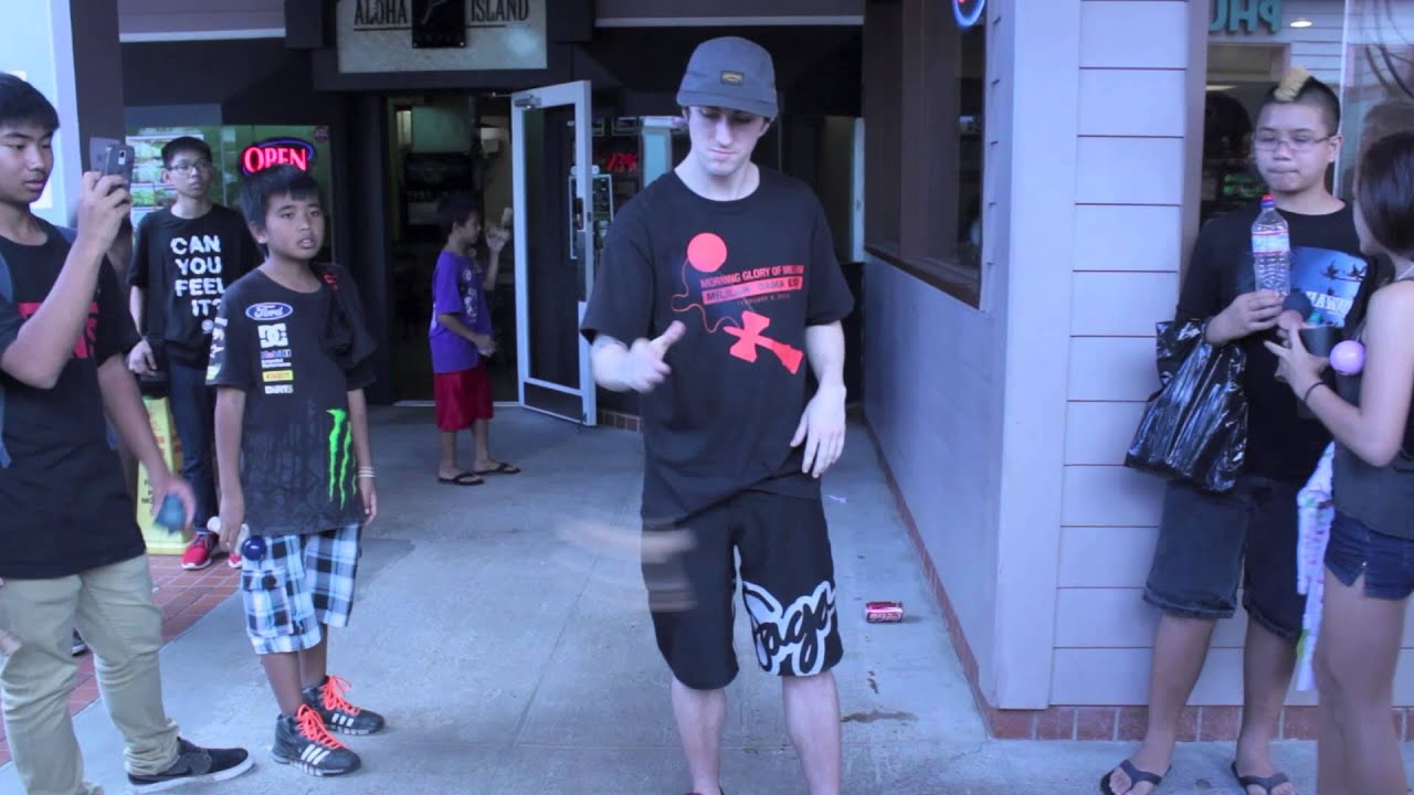 Turner Throne and Collin Sanders, Kendama expo Mililani Hi. - YouTube