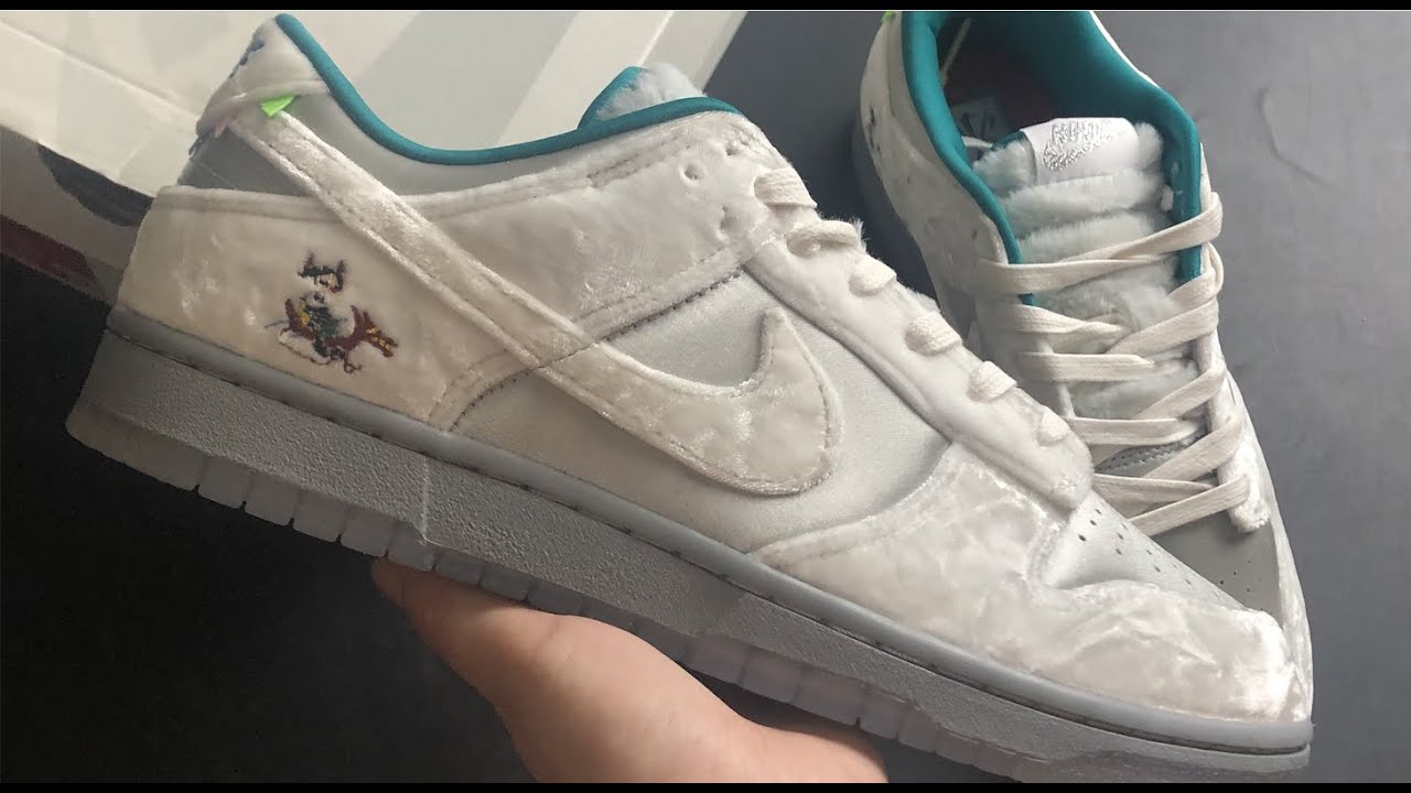 Unboxing Nike Dunk LOW “ICE CHRISTMAS” REVIEW - YouTube