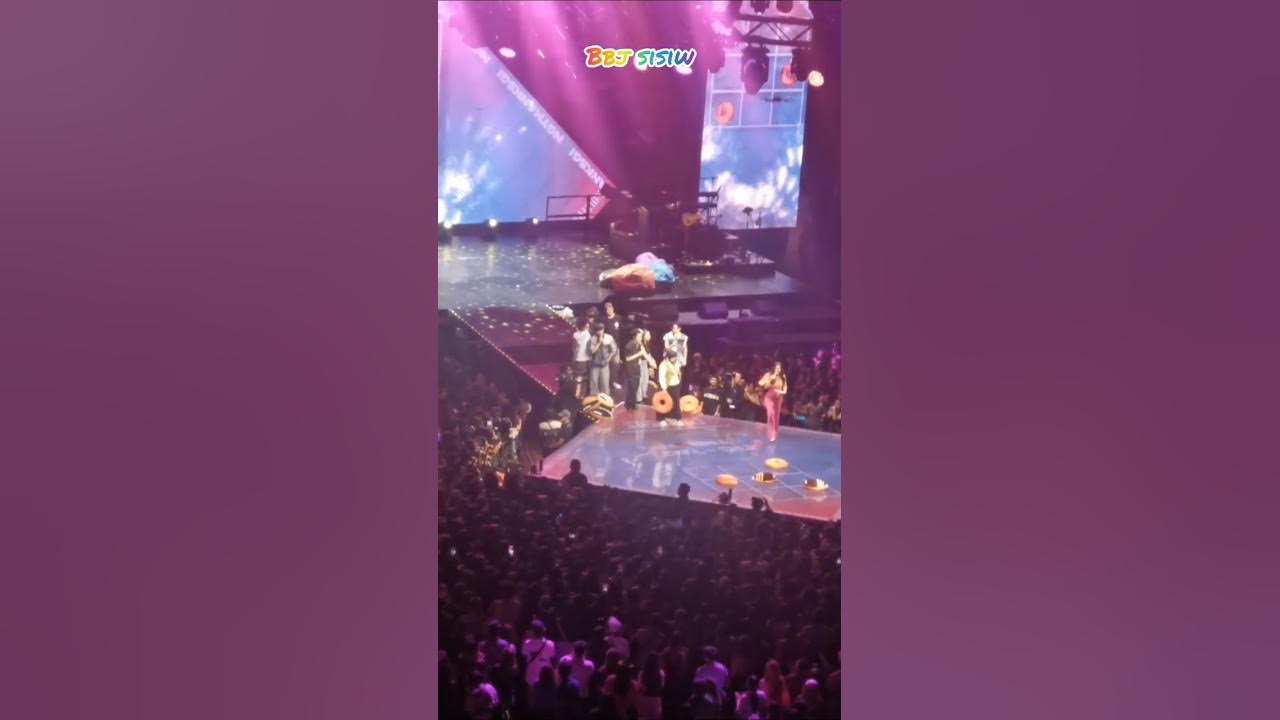 SB19 6th Anniversary Dunkin' Thanksgiving Day 2 Tic Tac Throw[dunkin pillow] fancam #sb19 - YouTube