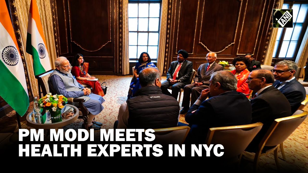 PM Modi meets health experts in New York - YouTube