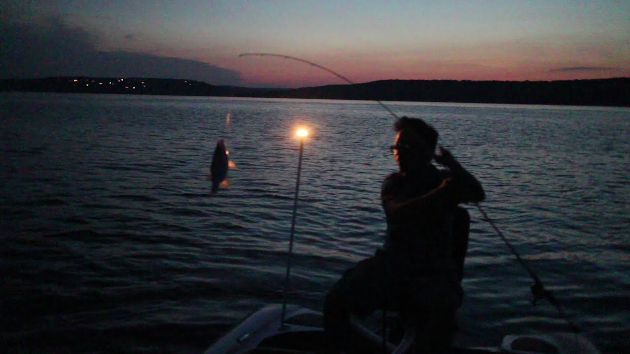 Lake Tenkiller Bass Fishing & Bowfishing Summer 2016 - YouTube