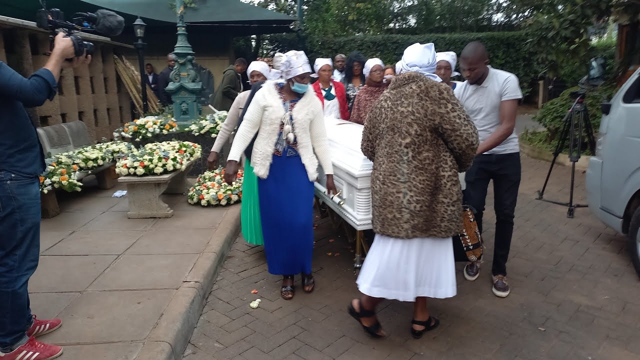 BURIAL OF LATE MAMA MUKAMI KIMATHI WIFE TO DEDAN KIMATHI - YouTube