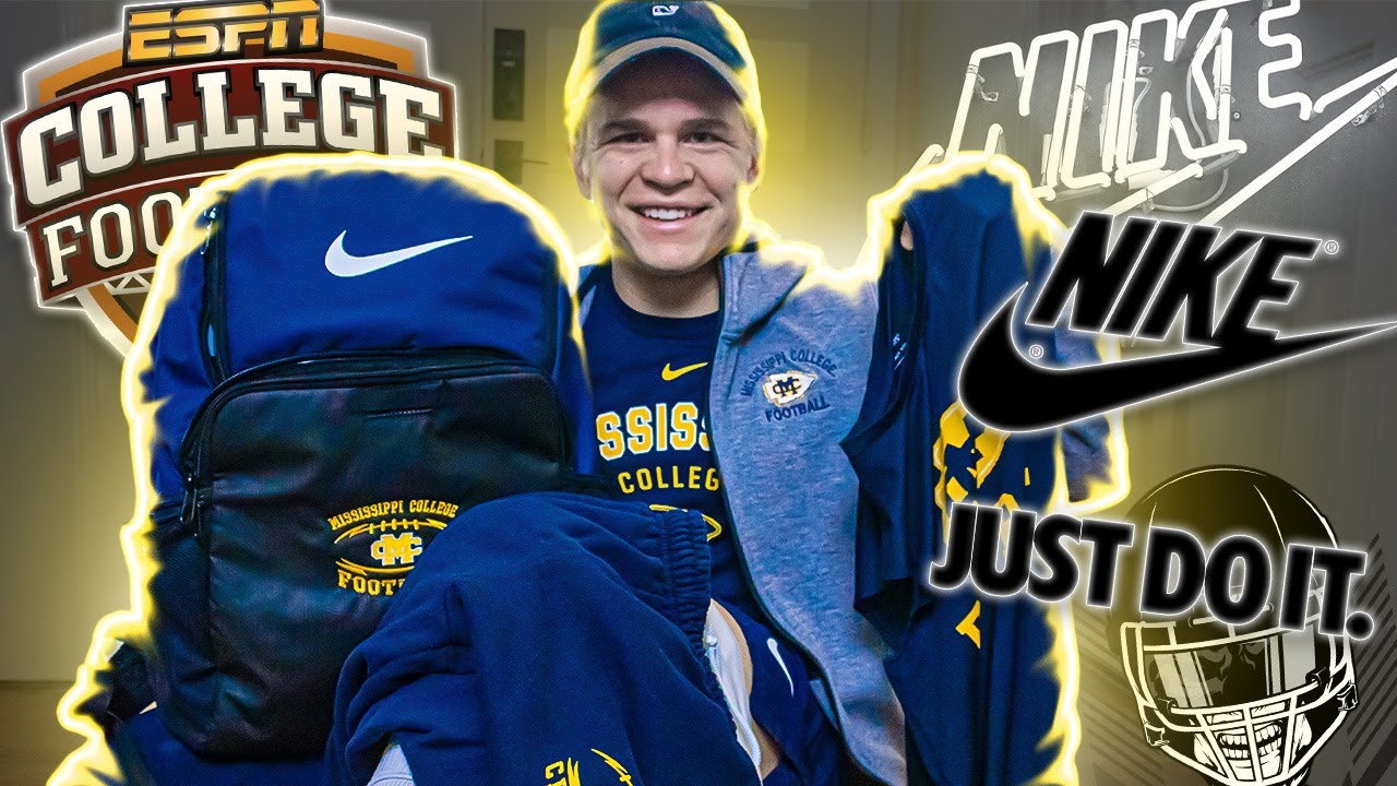 MY COLLEGE FOOTBALL NIKE GEAR COLLECTION AFTER 3 SEASONS! WHAT GEAR DO ...