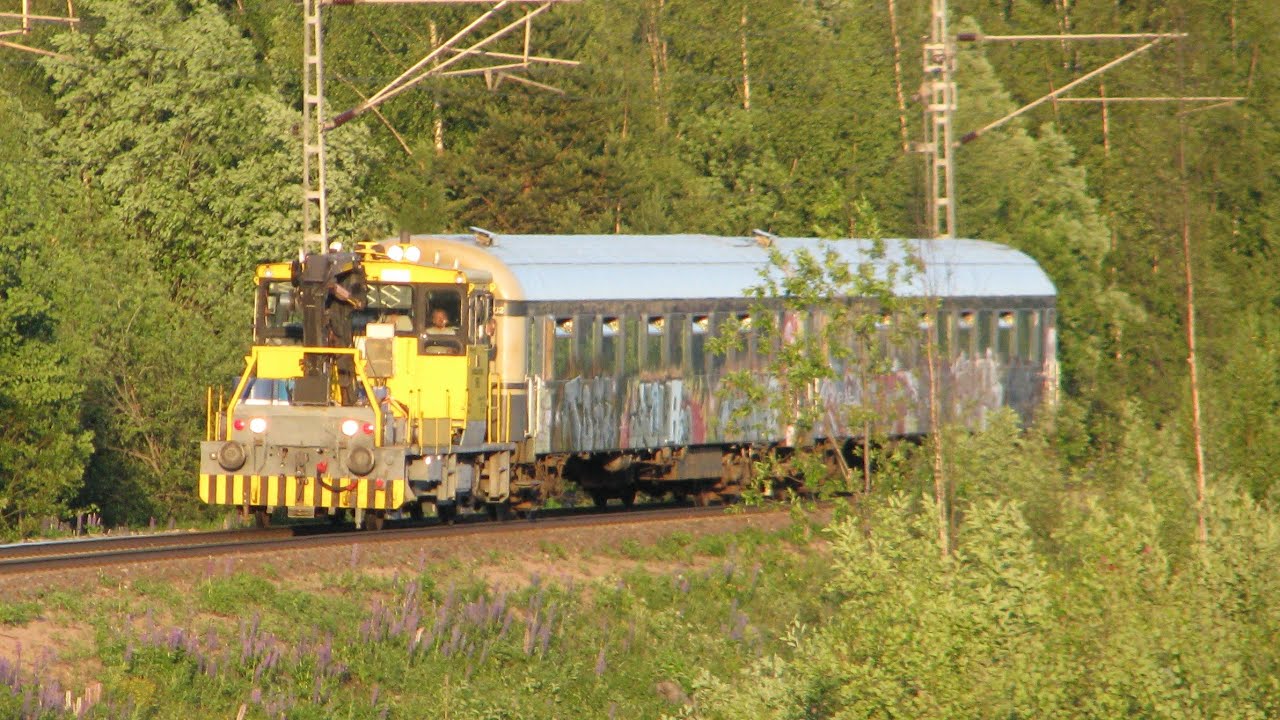 Keitele Museo Tka7 brings old Ein & Ep cars from Pieksämäki to Suolahti ...