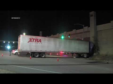 Valencia, Santa Clarita, CA: Big Rig Slams into Bridge Pillar, Driver Hospitalized