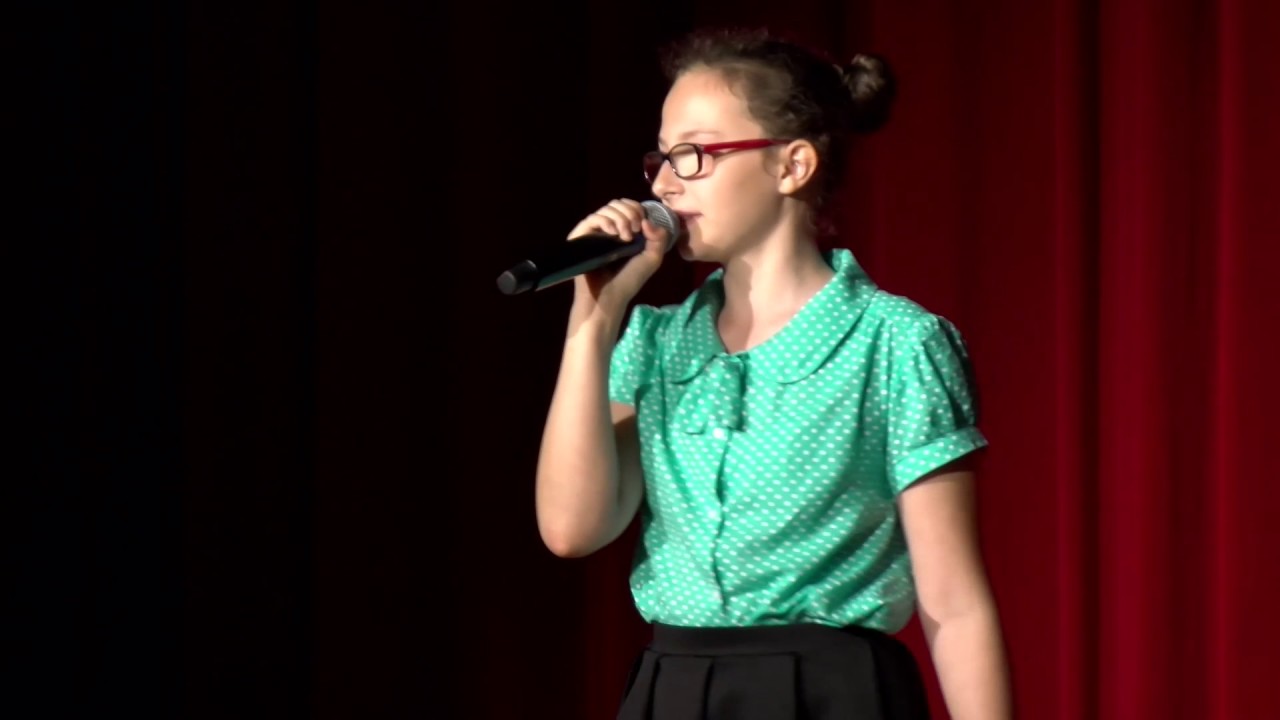 12 JULIA STRASZAK - YouTube