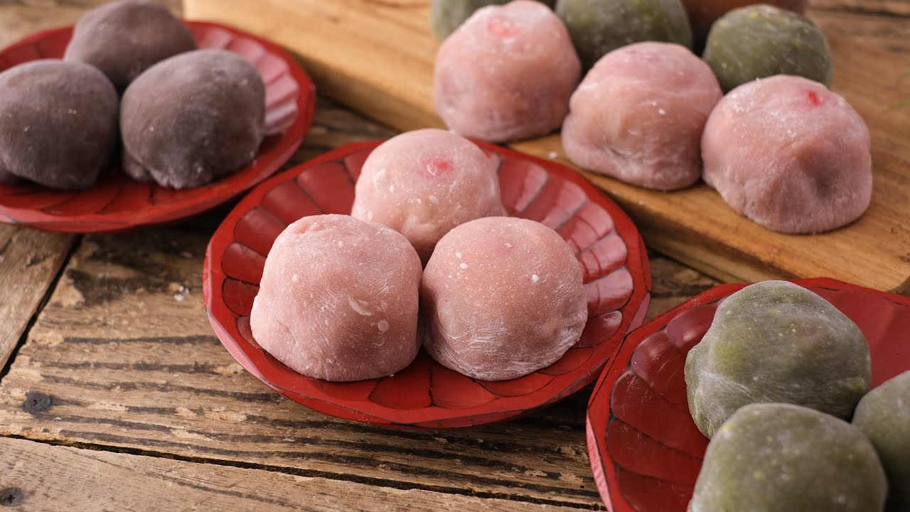 Mochi Series! Soft and Mochi Mochi, Tiramisu, and Strawberry Daifuku ...