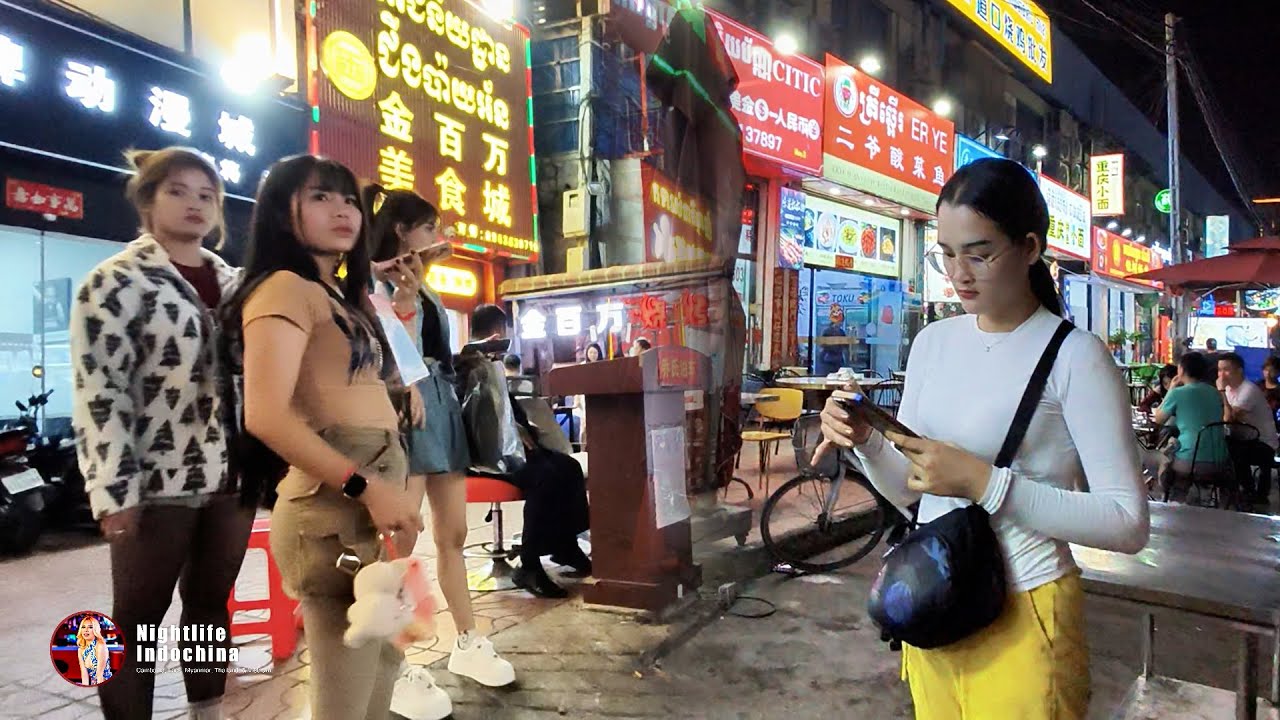 City Walk to the Golden Street China Town Phnom Penh 🇰🇭 | Chinese Food ...