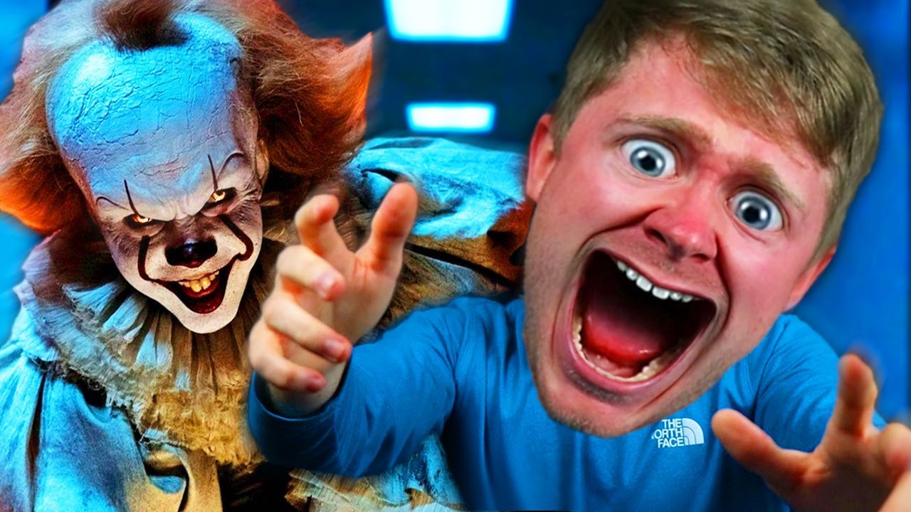 CLOWNS CHASING me around HAUNTED HOSPITAL | Fear of Clowns #2 - YouTube