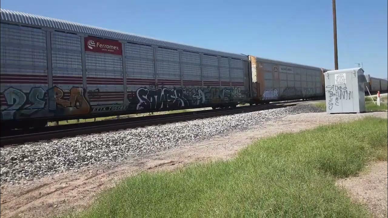 UP C45ACCTE 5492 Leads A Autorack With A Good K5HL In El Paso Texas - YouTube