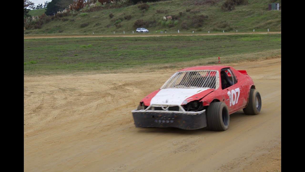 Racing at Meremere 12/01/2023 12:54pm - YouTube