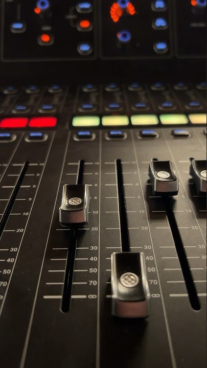 Midas M32 Fader sound // #churchtech #midas #m32 #faders - YouTube