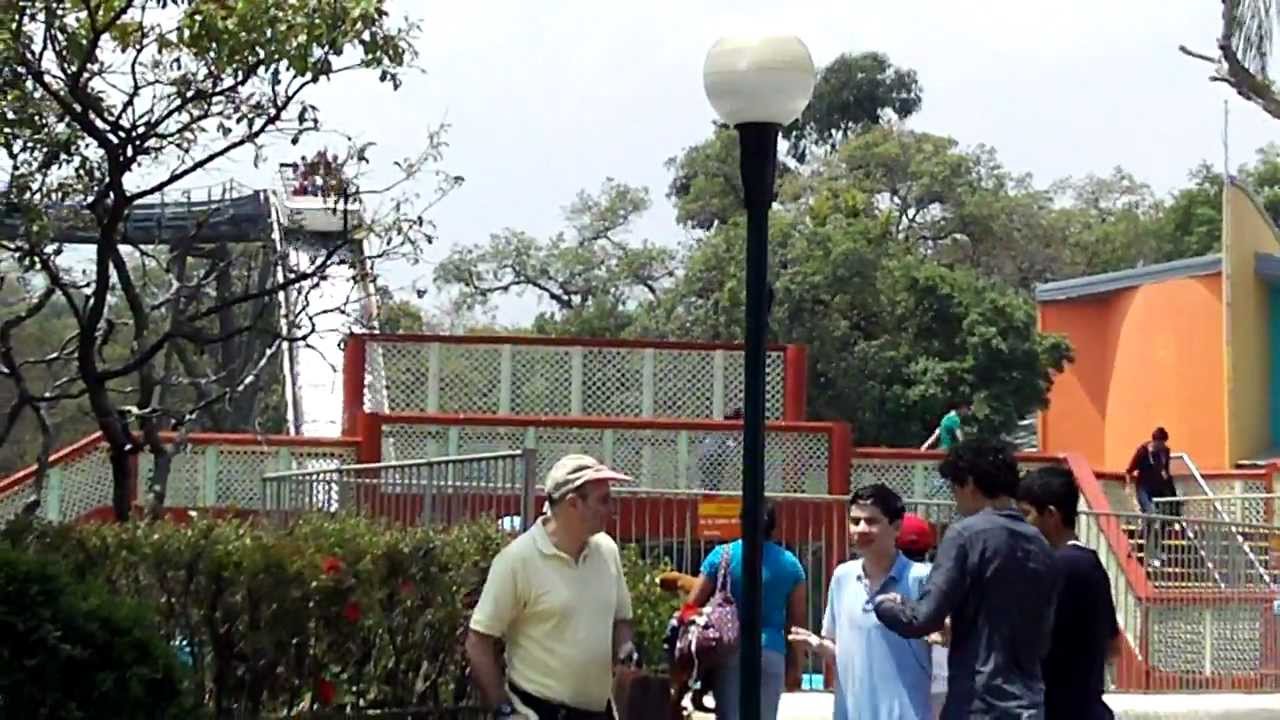 Six Flags Mexico Splash - YouTube