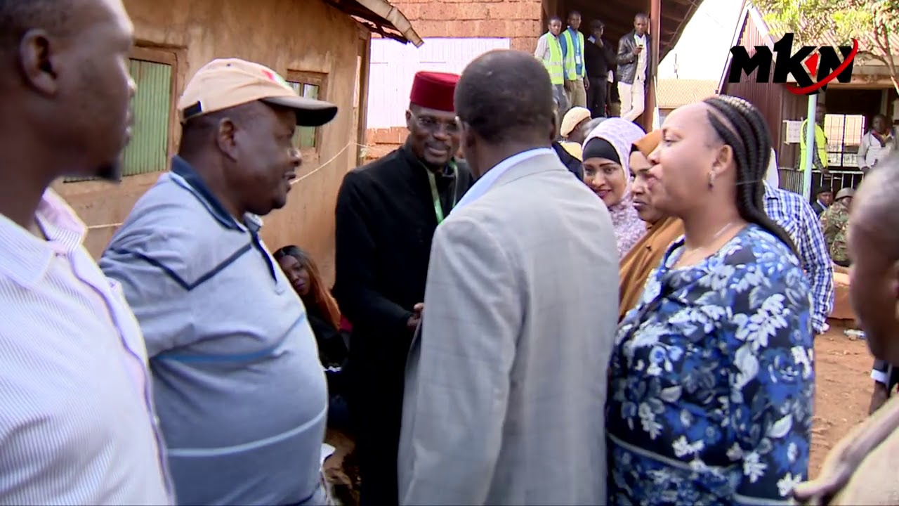 Bedroom Bully | SIMBA ARATI GOONS BEATING DIDMUS BARASA IN KIBERA - YouTube