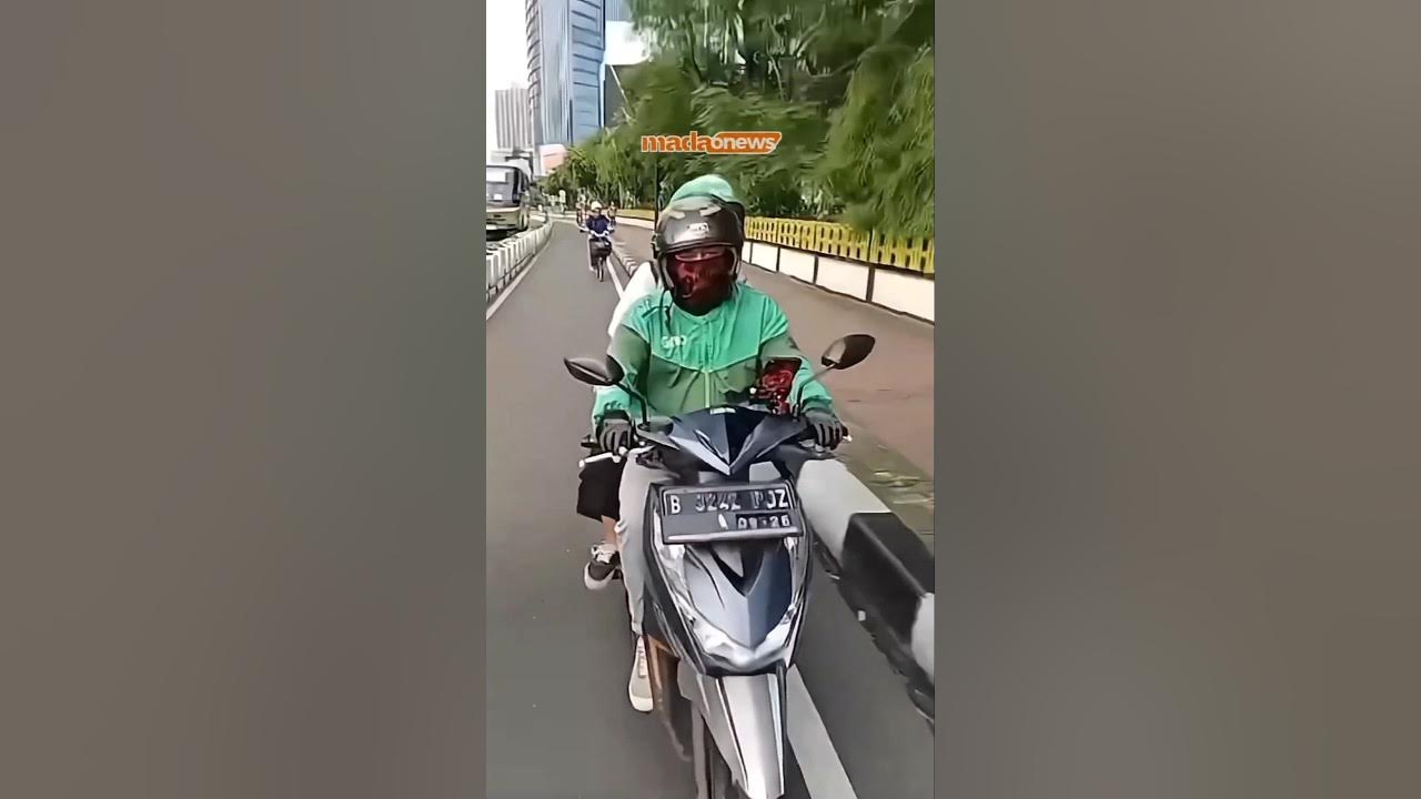 OKNUM OJOL TAK TERIMA DITEGUR MASUK JALUR SEPEDA - YouTube