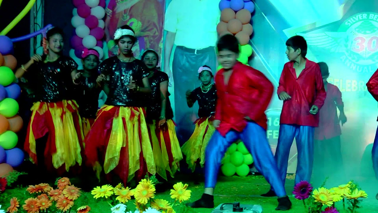 Dance for DAANG DAANG Song by 5th class students - YouTube