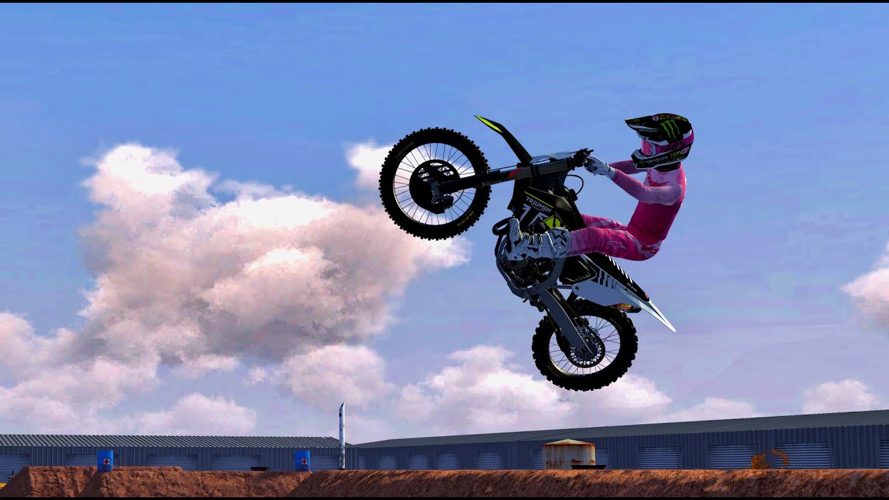 one lap on 22 sx with a triumph 450.(mx bikes) - YouTube