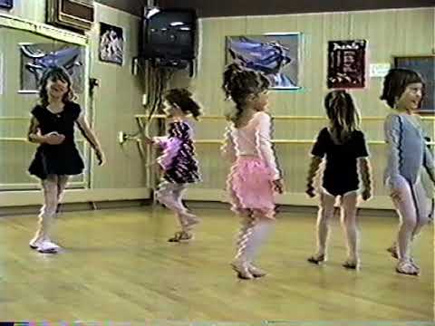 FUNNY Dance Class - YouTube