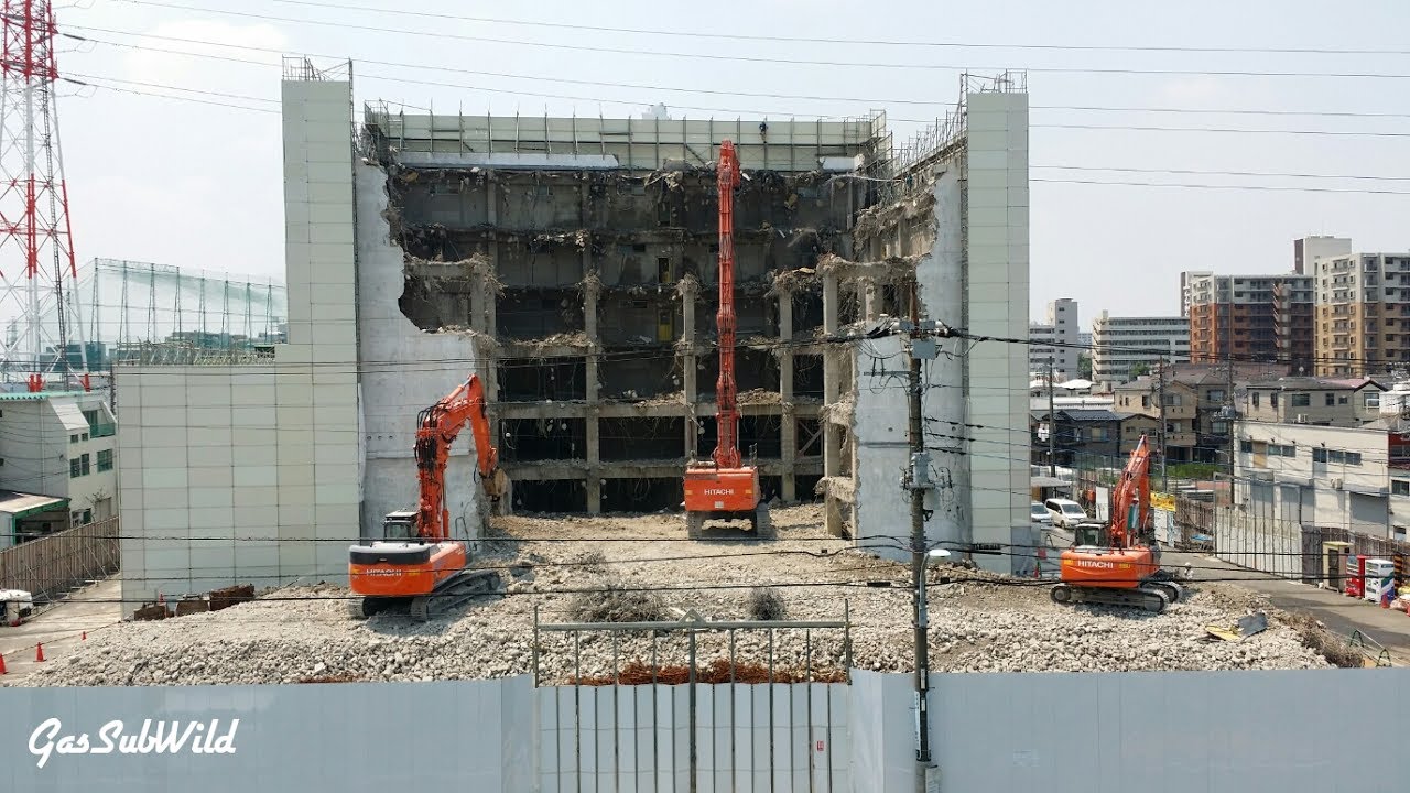 7 8 17 Demolition Work by 3 Hitachi Heavy Machinery - Itabashi Tokyo ...