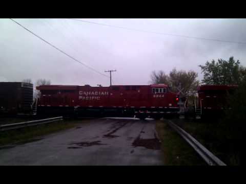 CP 8944, CP 8945 & CP 8946 new ES44AC - YouTube