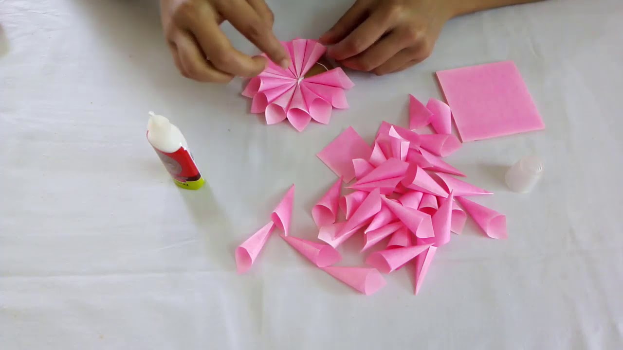 How to Make Beautiful Flower with Sticky/Post-it Note - YouTube