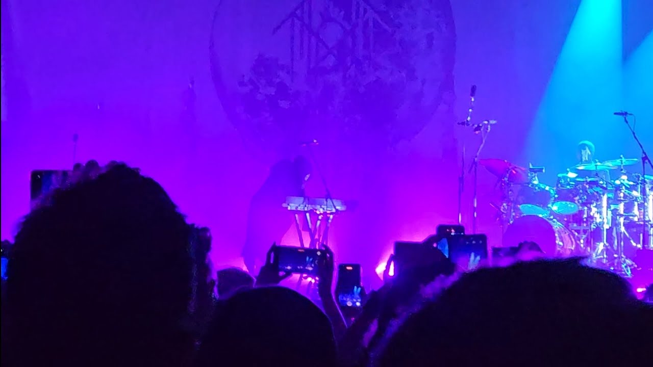 Sleep Token The Summoning II solo goes insane live (Sleep Token Vienna ...