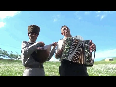 Gedebey siqlari Asiq Sedaqet Resulov, Asiq Elsad Gedebeyli  Qarmonda Rafiq Gedebeyli.