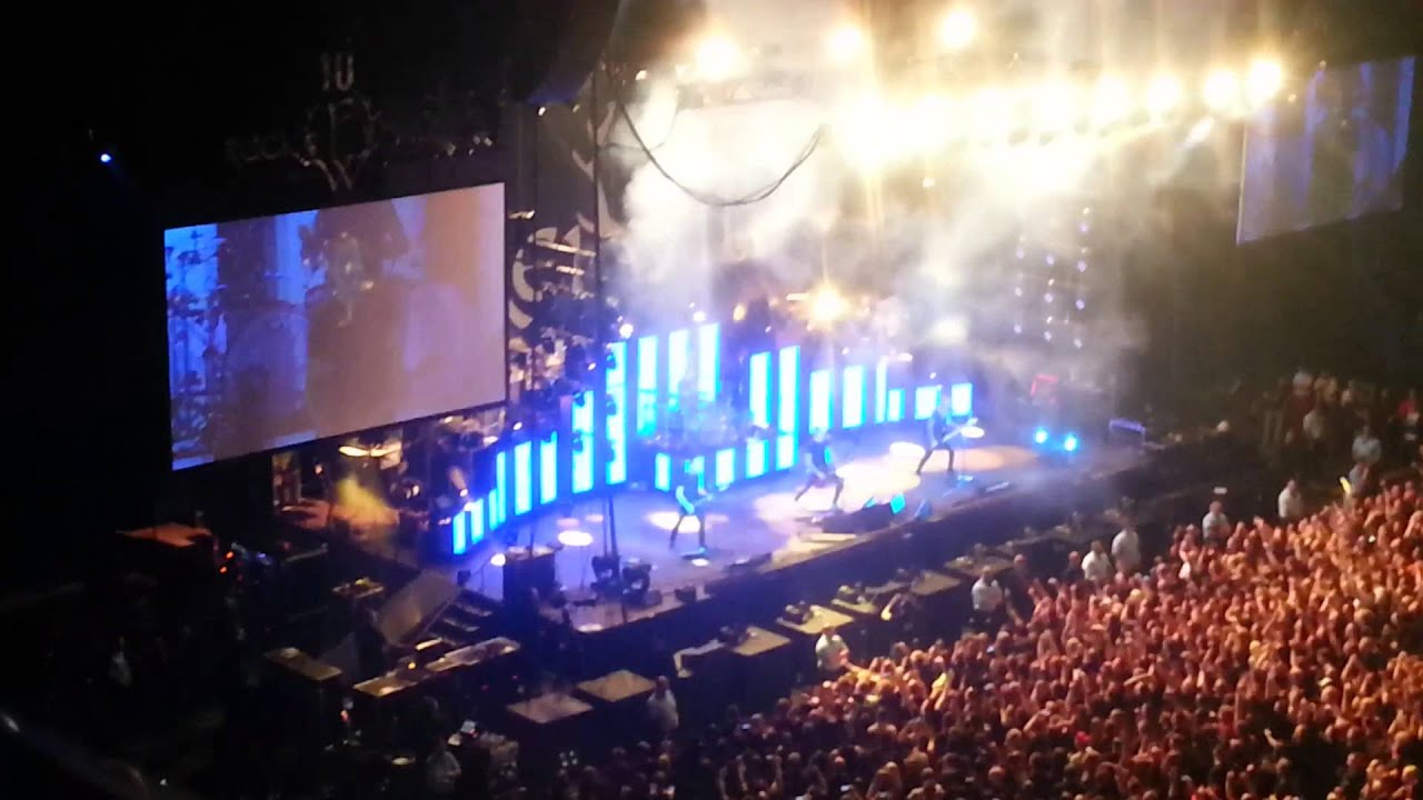 Frei.Wild Konzert O2 World Hamburg 23.04.15 Anfang - YouTube