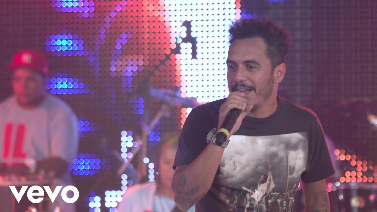 Arlindo Neto - A Batucada dos Nossos Tantãs (Ao Vivo) ft. Marcelo D2 ...