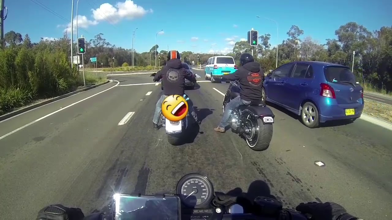 Harley Davidson burnout...BOMBER - YouTube