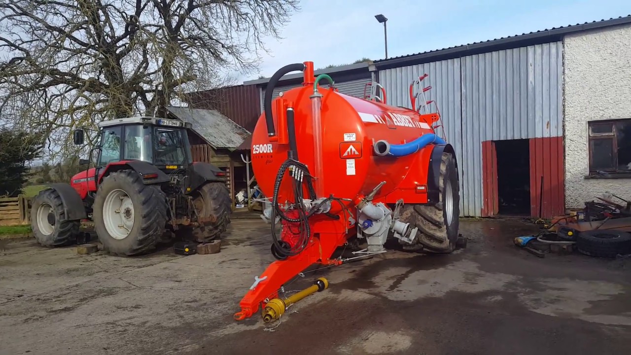 New Abbey 2500r premium plus dribble bar tanker - YouTube