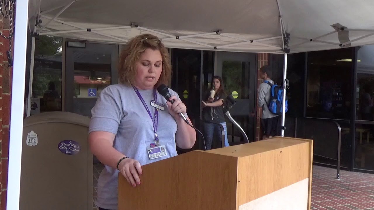 Ally Warren - Banned Books Week Read-out 2017 - YouTube