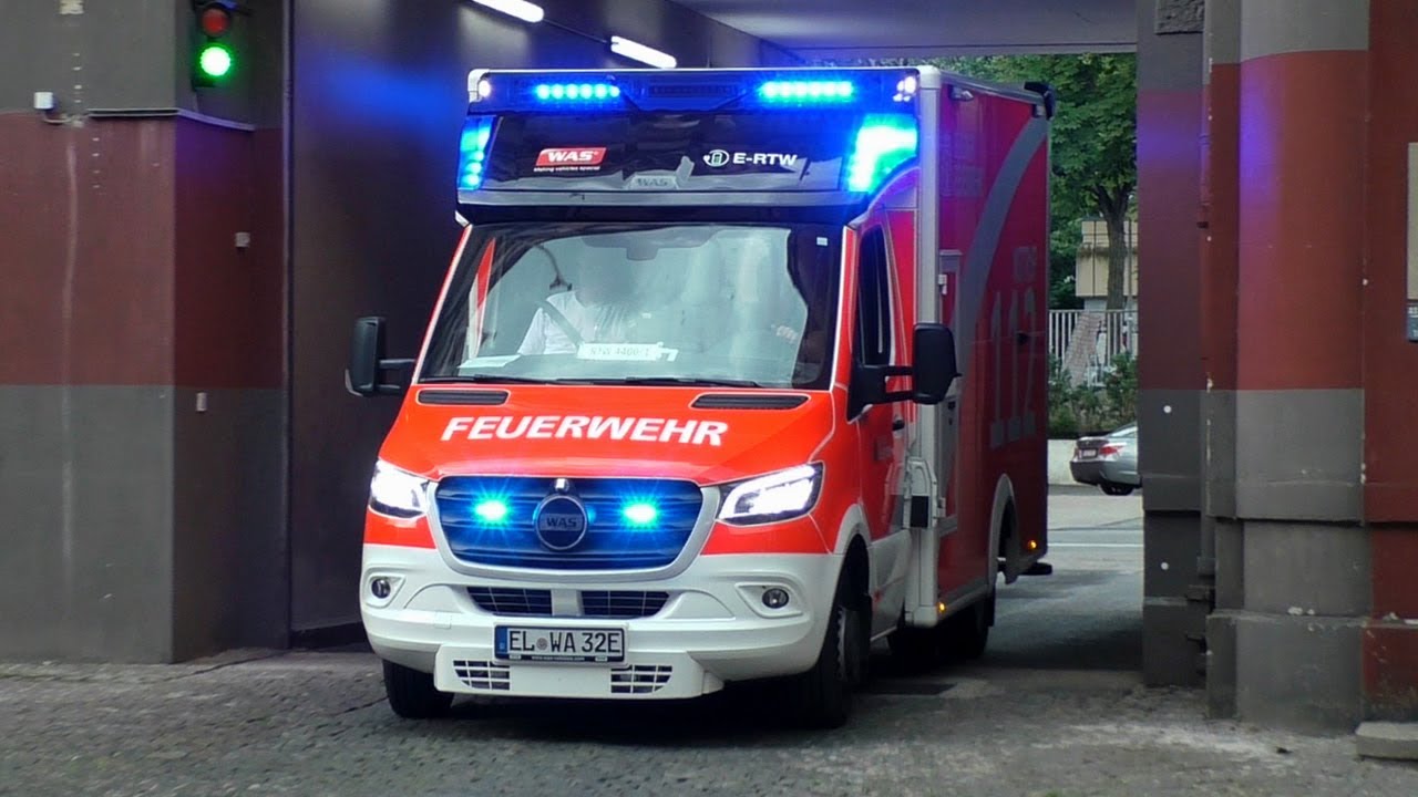 eRTW auf Wanderschaft│RTW 4400/1 Berliner Feuerwehr - FW 4400 ...