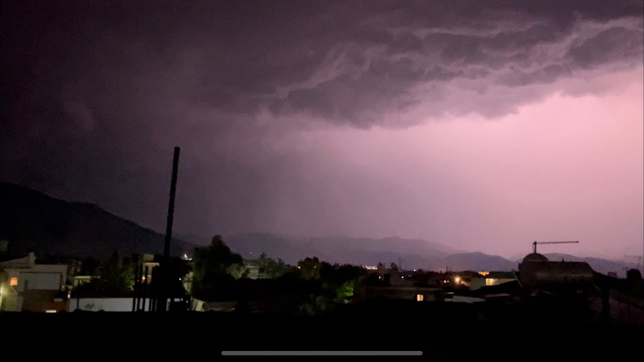 Heavy Scary Thunderstorm Sounds, Thunder & Lightning above the city ...