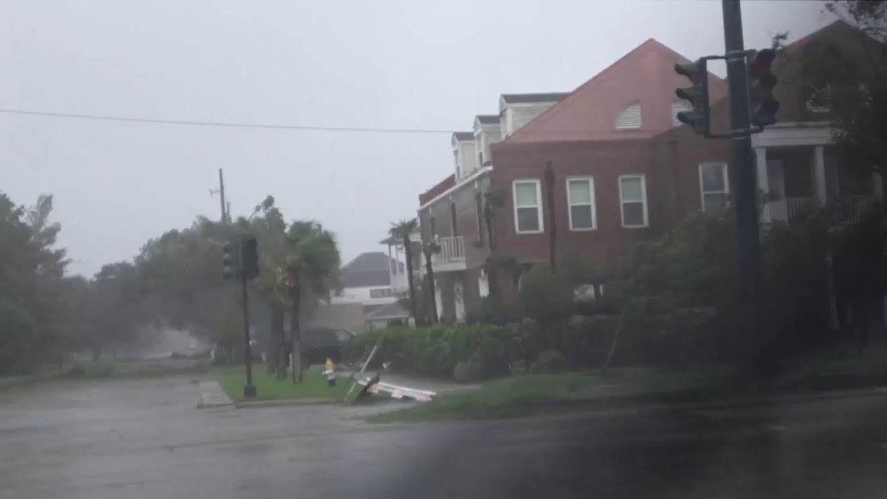 LIVE: Driving around the New Orleans, LA Metro in Hurricane Ida - YouTube
