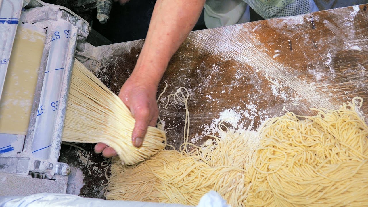 2000원 짜장면 있다? 복싱 관장님이 운영! Black Bean Sauce Noodles made by Korean boxer ...