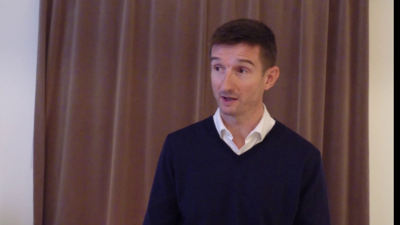 Prof. Malcolm Kell talks about the usage of synthetic mesh in contrast ...