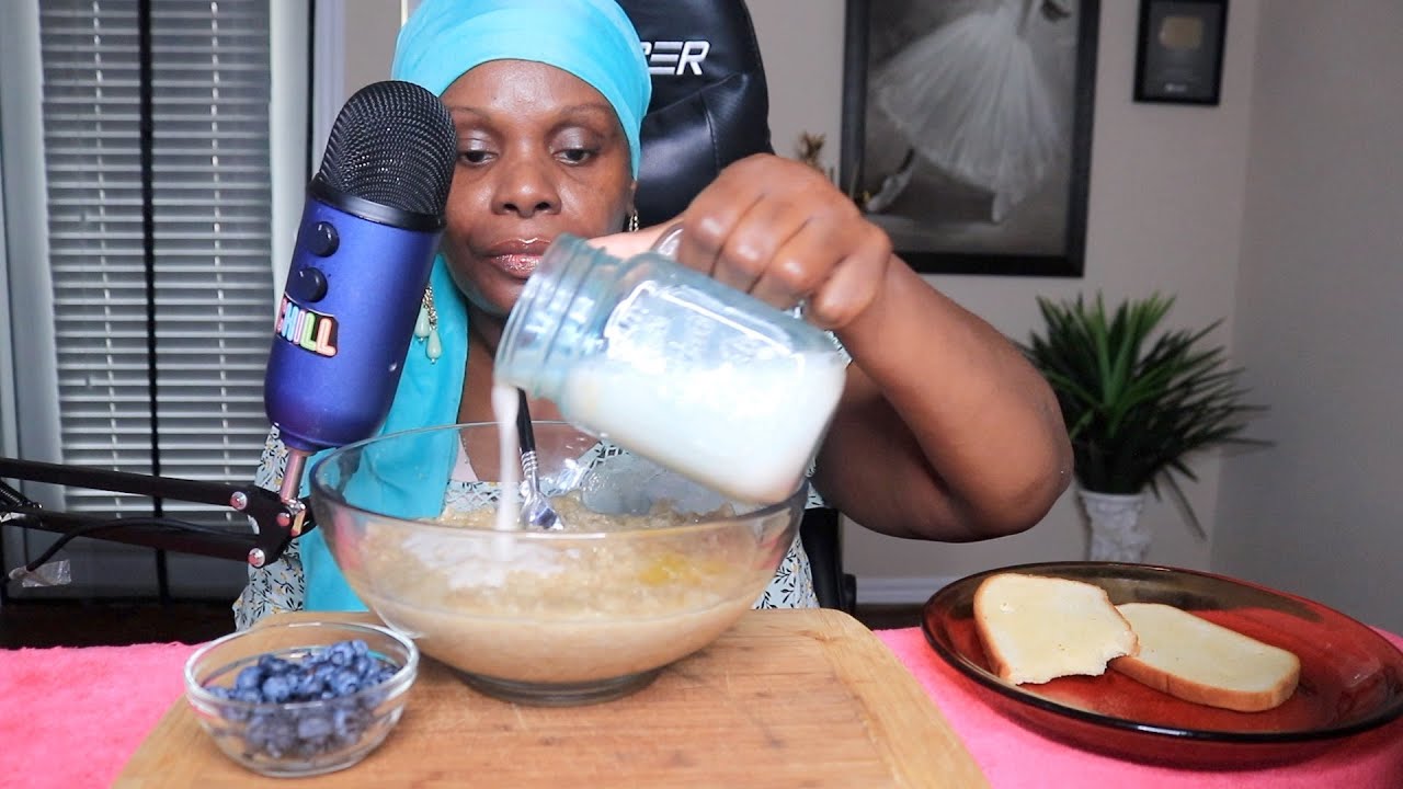 BLUE BERRIES WITH OATMEAL ASMR EATING SOUNDS - YouTube
