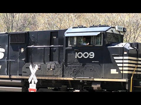 NS 54W with Manned Helpers on the Rear - YouTube